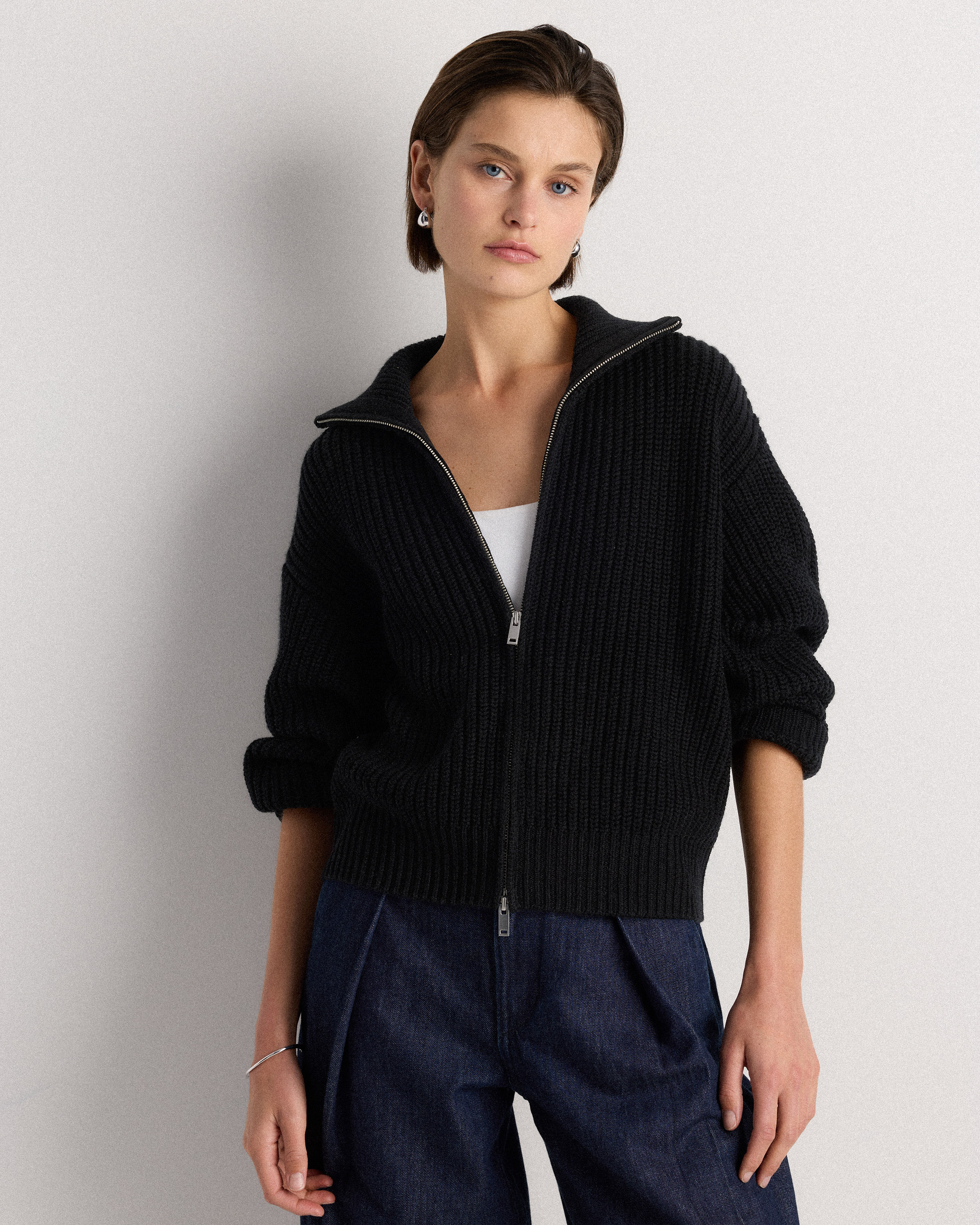 Women's Australian Merino Wool Full Zip Sweater in Black