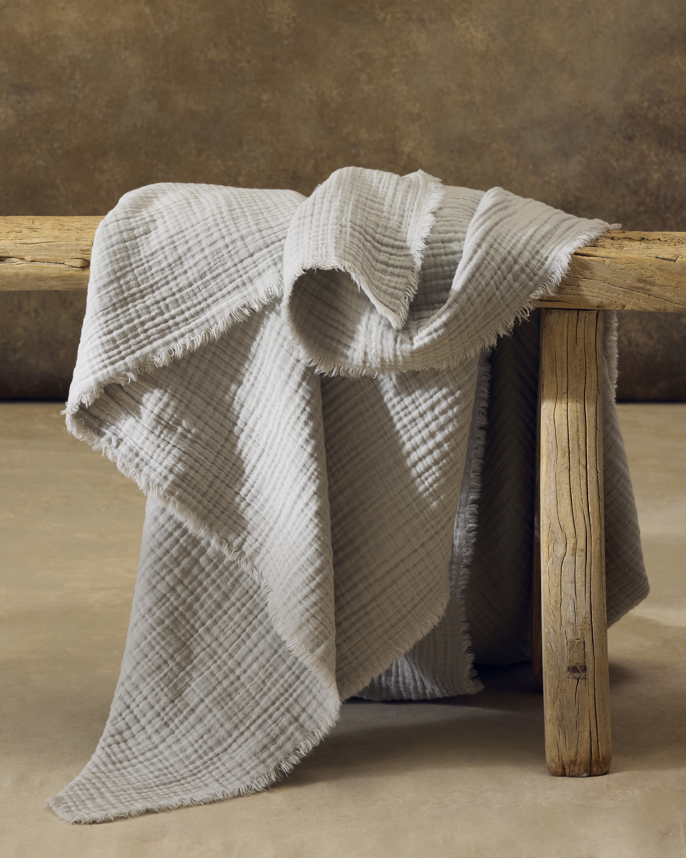 Organic Airy Gauze Throw