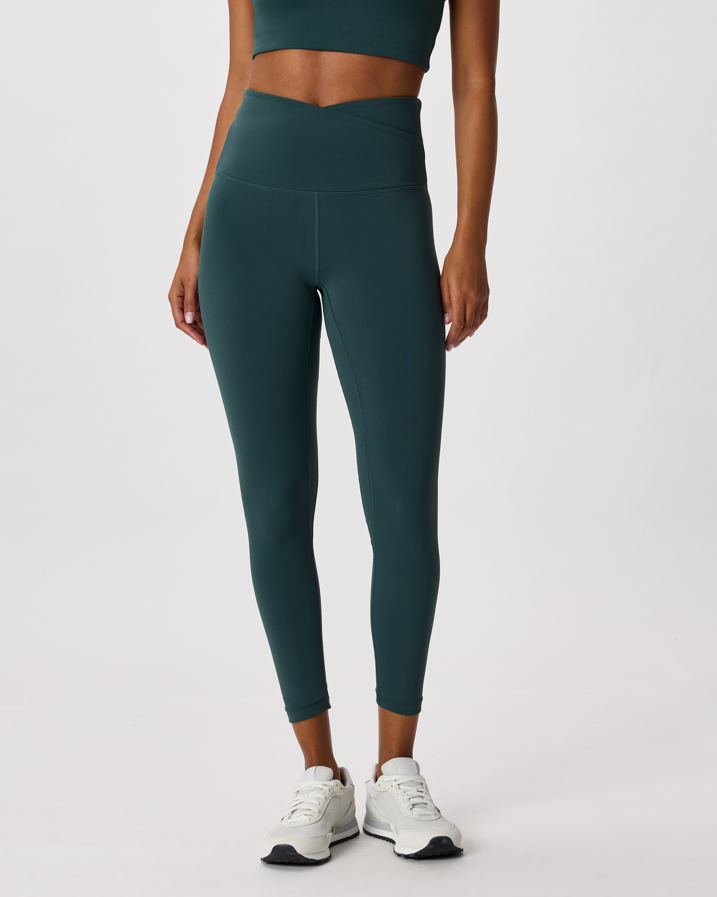 Ultra-Form High-Rise Crossover Legging in Forest Green
