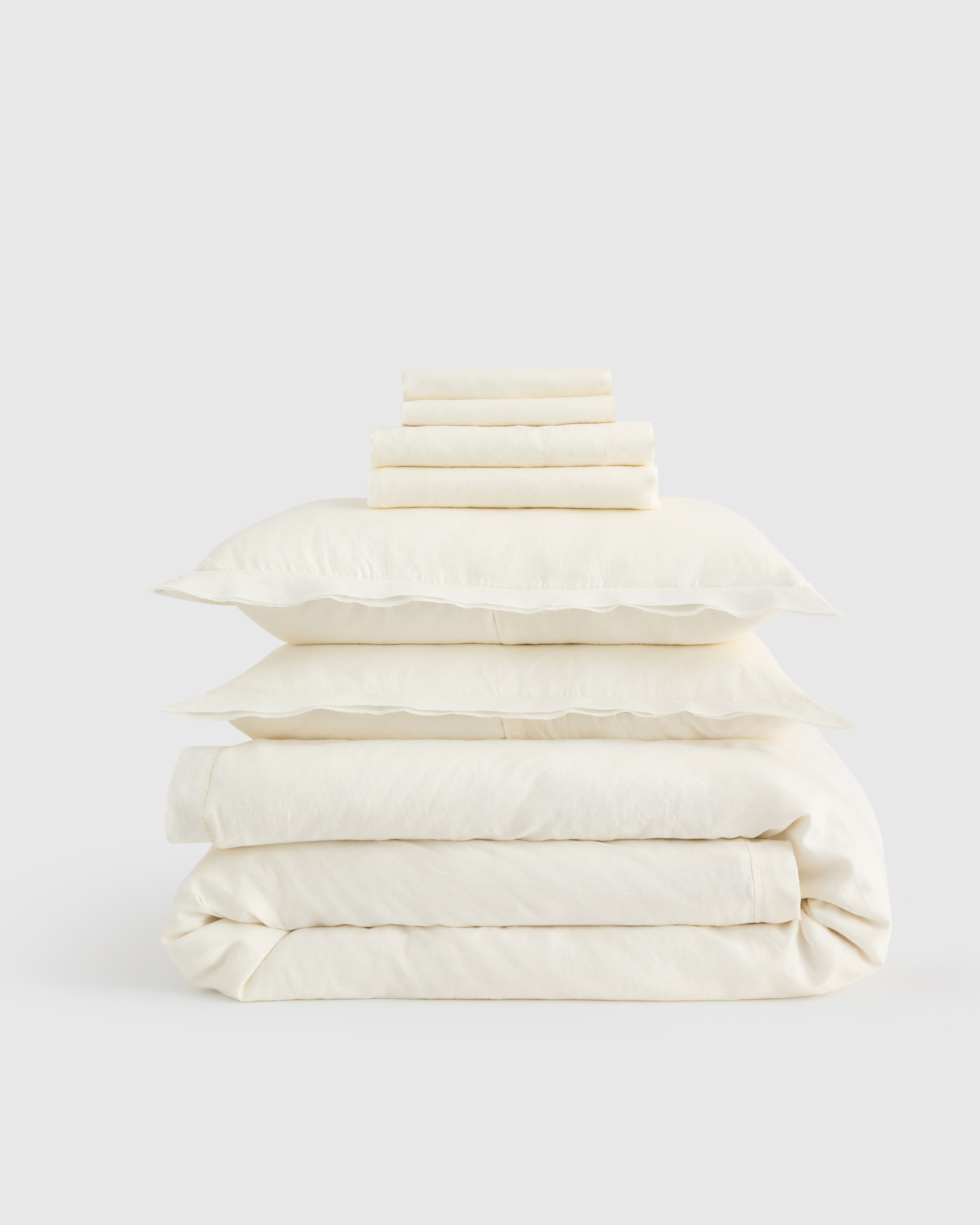 European Linen Double Flange Deluxe Bedding Bundle in Ivory