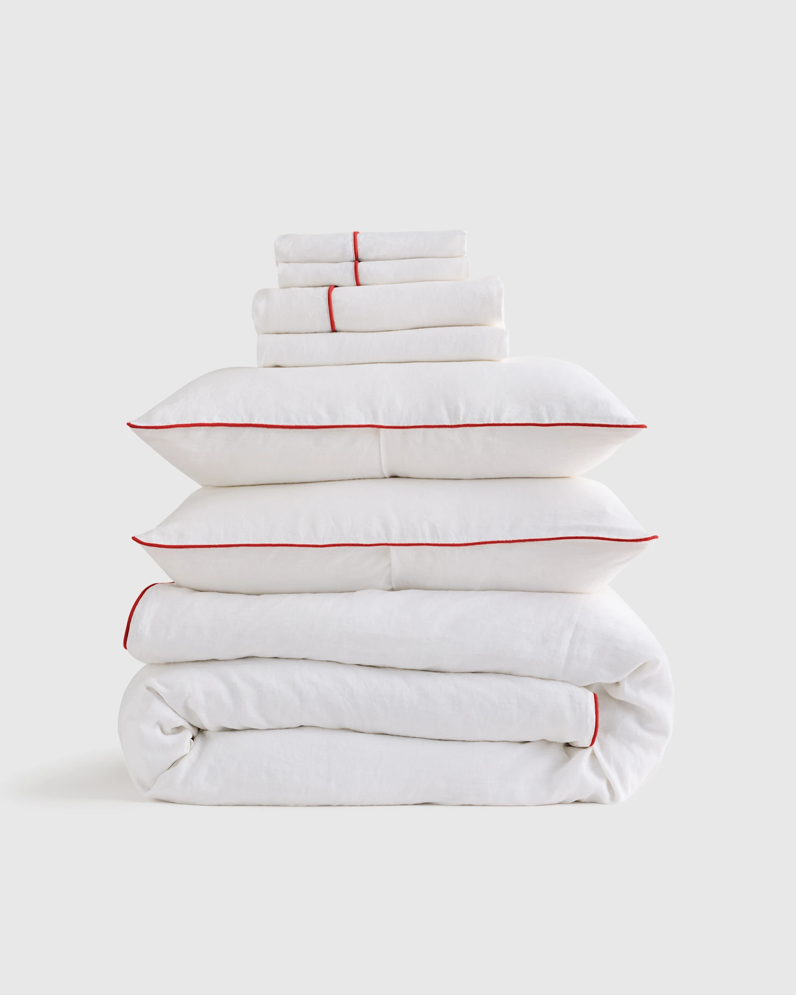 European Linen Piped Deluxe Bedding Bundle in White/Cherry